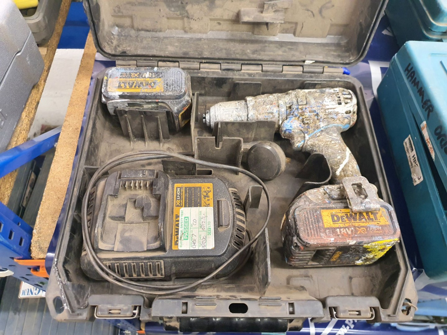 10v dewalt drill store